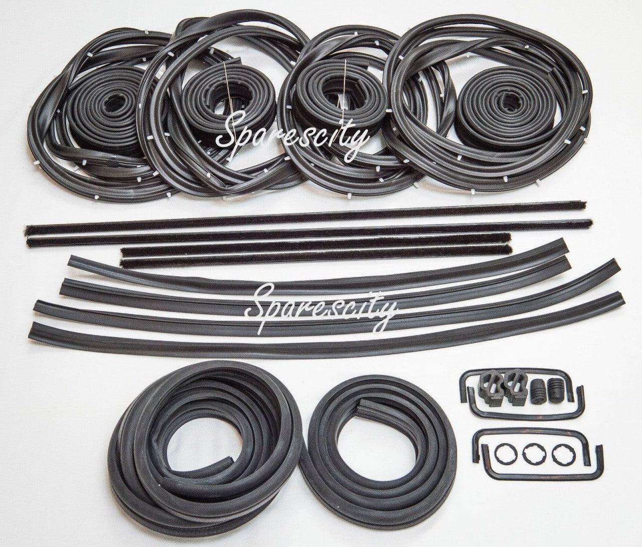HOLDEN COMMODORE VL SEDAN BODY RUBBER KIT DOOR WEATHER SEAL BAILEY 29pcs